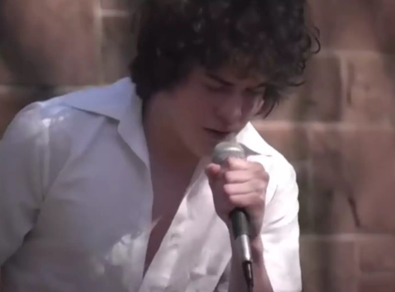 Rare Footage Shows Two Guys Unknowingly Making One Of The Most Iconic ...